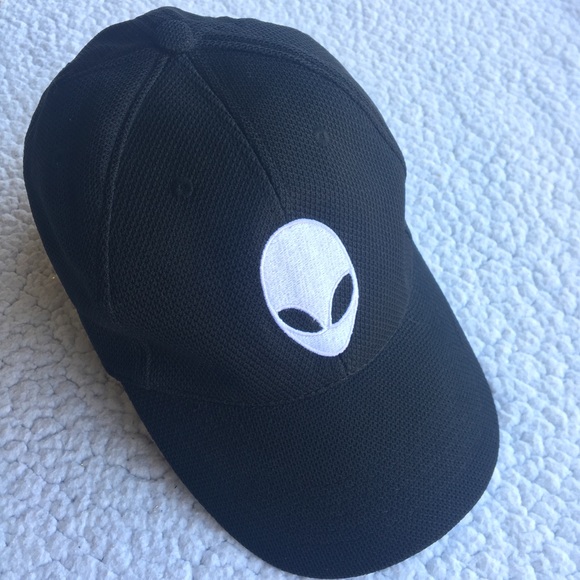 Alienware | Accessories | Alienware Black Hat Alien Logo Graphic Fitted ...